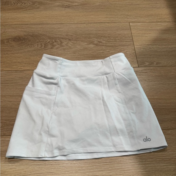 ALO Yoga | Skirts | Alo White Athletic Skort | Poshmark